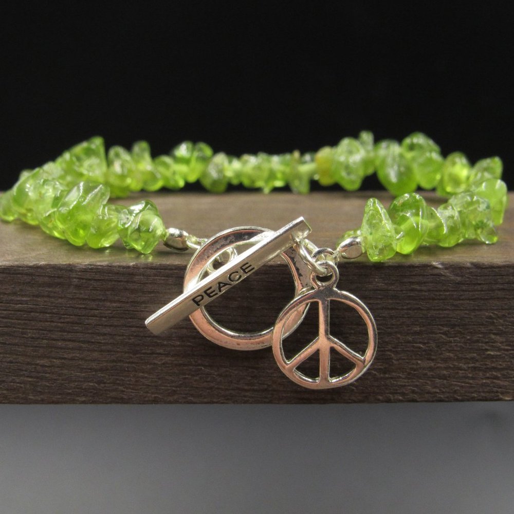 7" Sterling Silver Peace Symbol Peridot Stone Bracele… - Gem